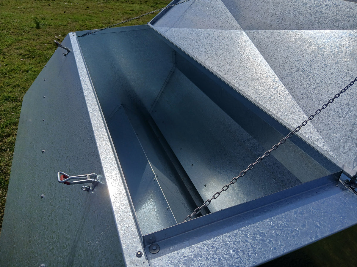 Chicken Caravan Skid Feeder 1000