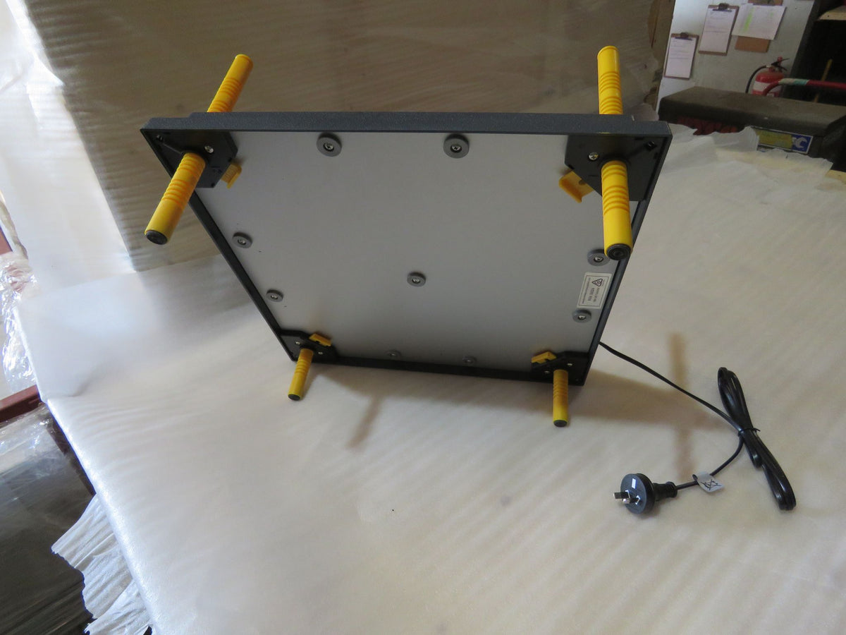 Brooder Chick Plate for 35 chickens – Chicken Caravan