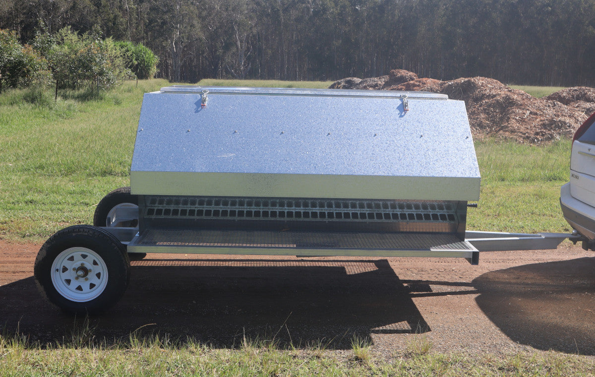 Chicken Caravan Feed Trailer 1000